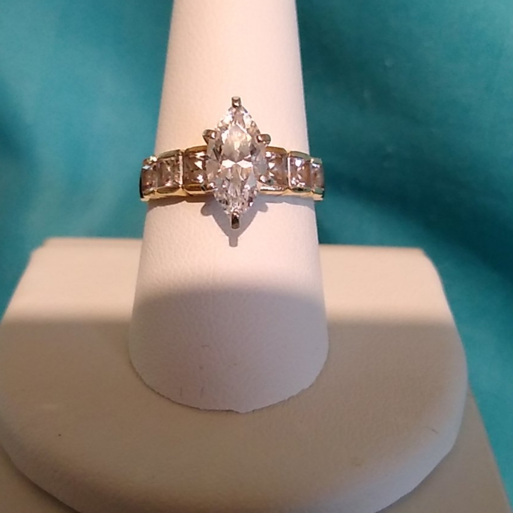 14k Yellow Gold Marquis And Princess Cut Ring - Gem